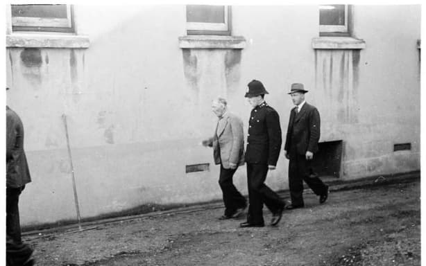 Chasing Ghosts: Cold-case murders solved decades after the crimes | RNZ