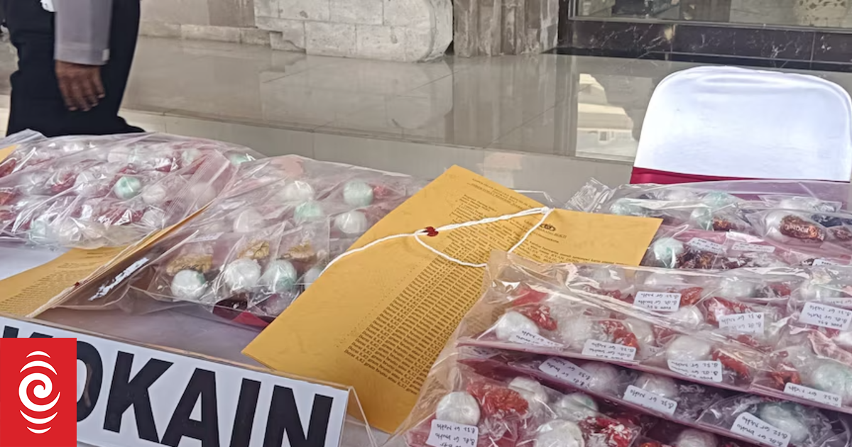 Australian man could face death penalty for allegedly smuggling 1.8kgs ...