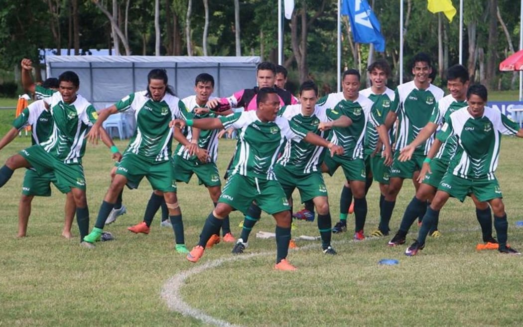Cook Islands looking abroad to inspire a football revolution | RNZ News