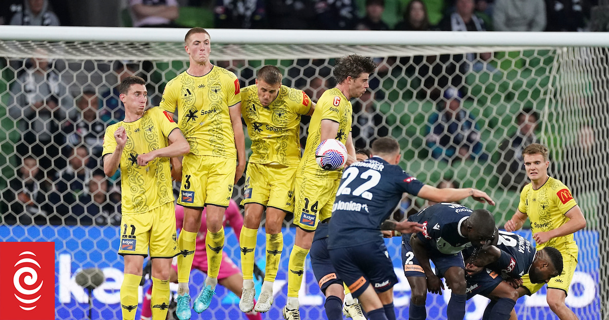 A-League Men semi final as it happened: Wellington Phoenix v Melbourne ...