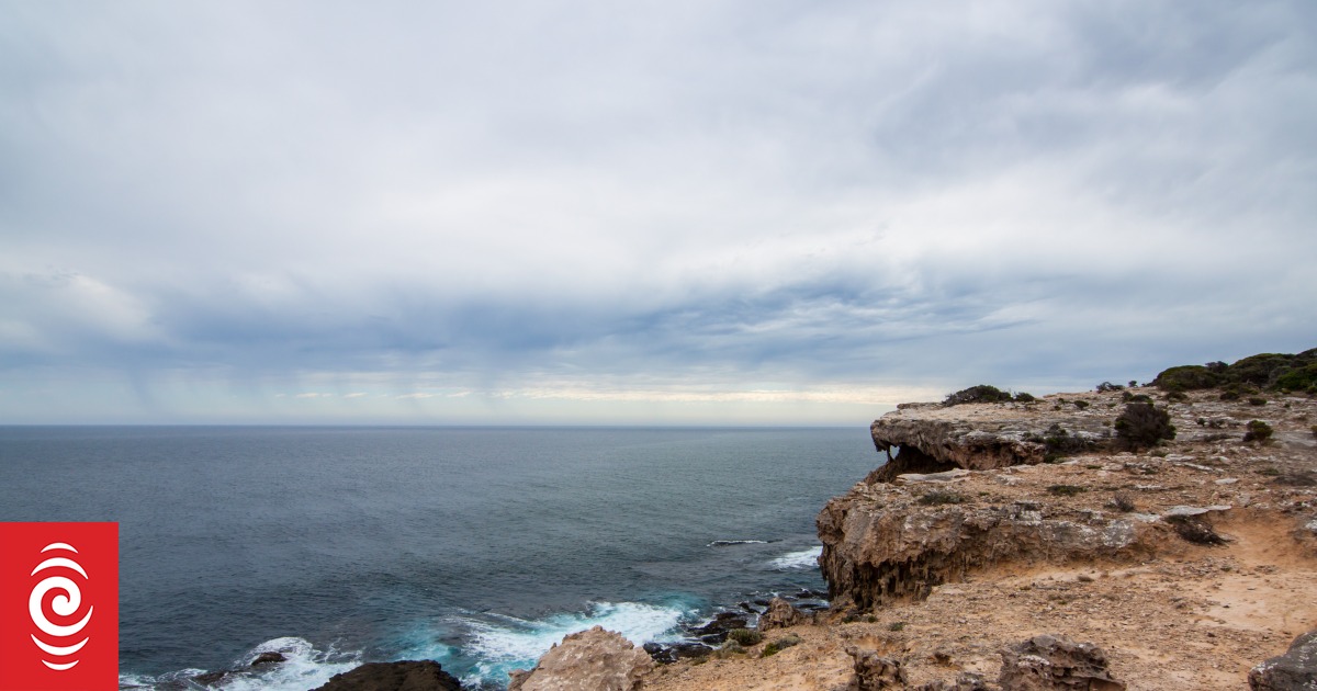 Australia weather: Woman dead, homes damaged as Victoria battered by powerful winds | RNZ News