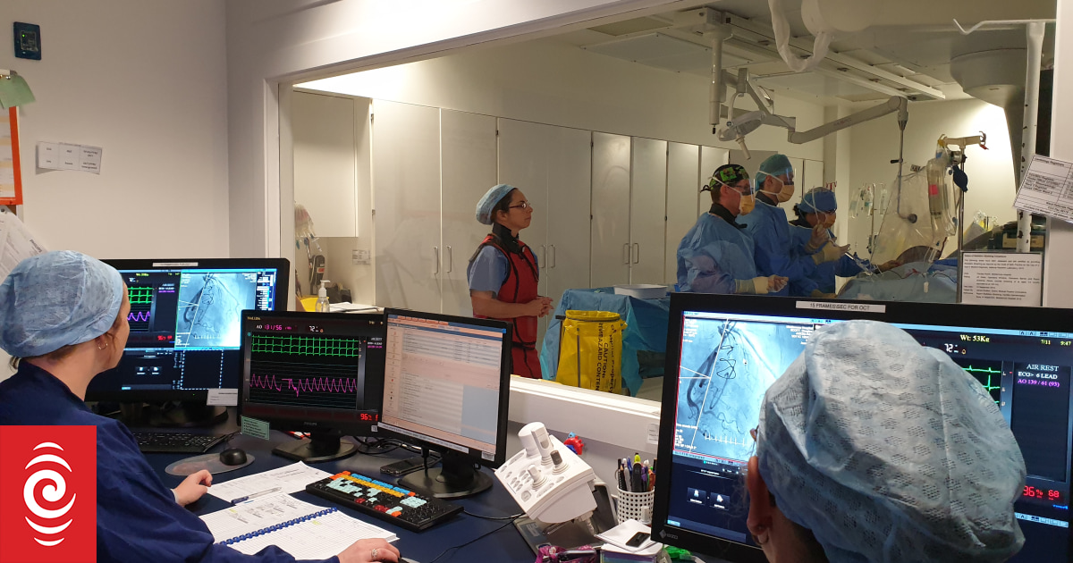 Report: Health sector too complicated and lacking leadership | RNZ News