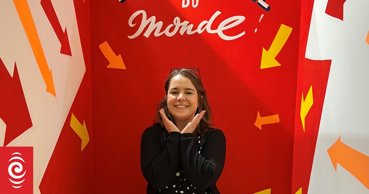 Calling Home: Catherine Costello in Lyon, France | RNZ