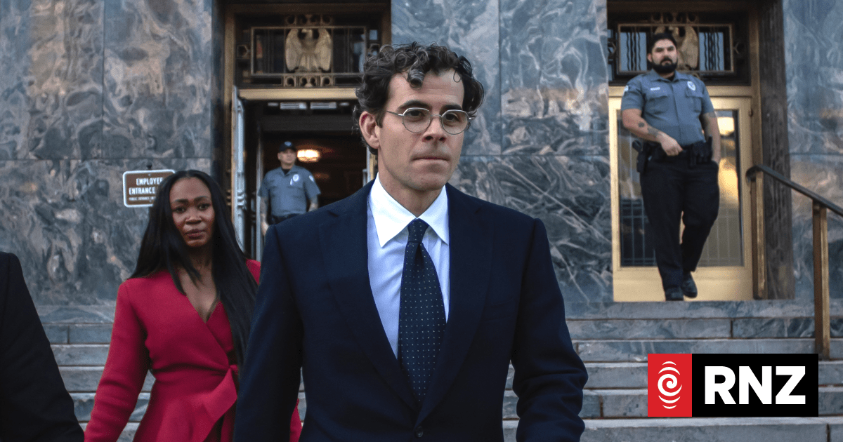 Instagram chief denies social media can be ‘clinically addictive’ in ...