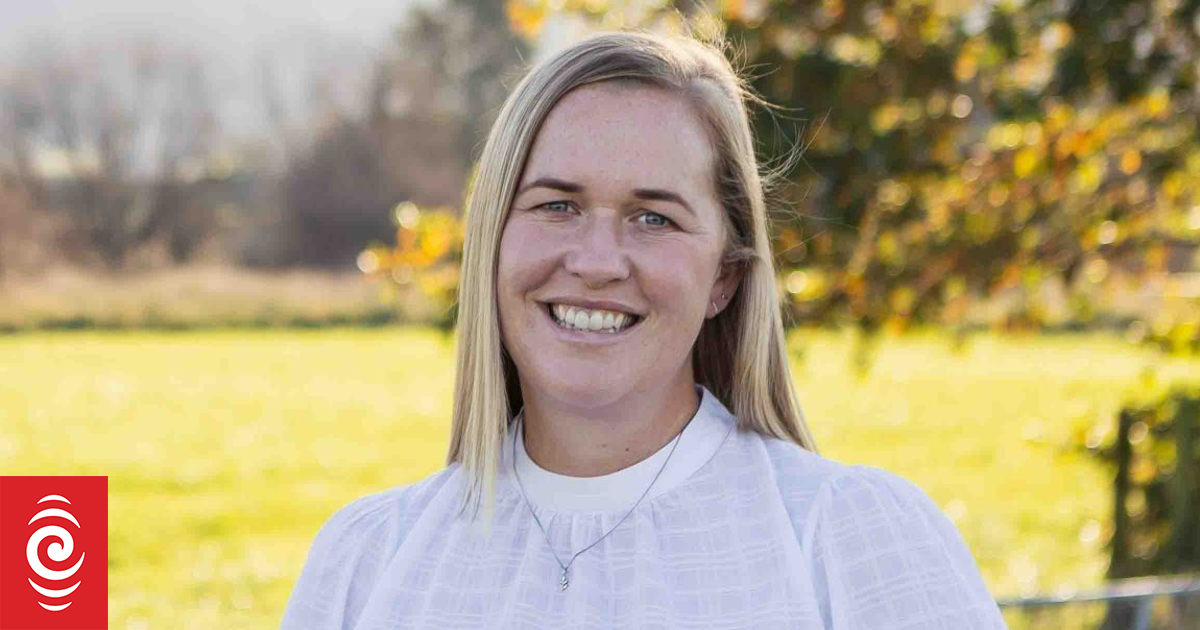 Lydia Gliddon wins Selwyn mayoralty from LGNZ president Sam Broughton ...