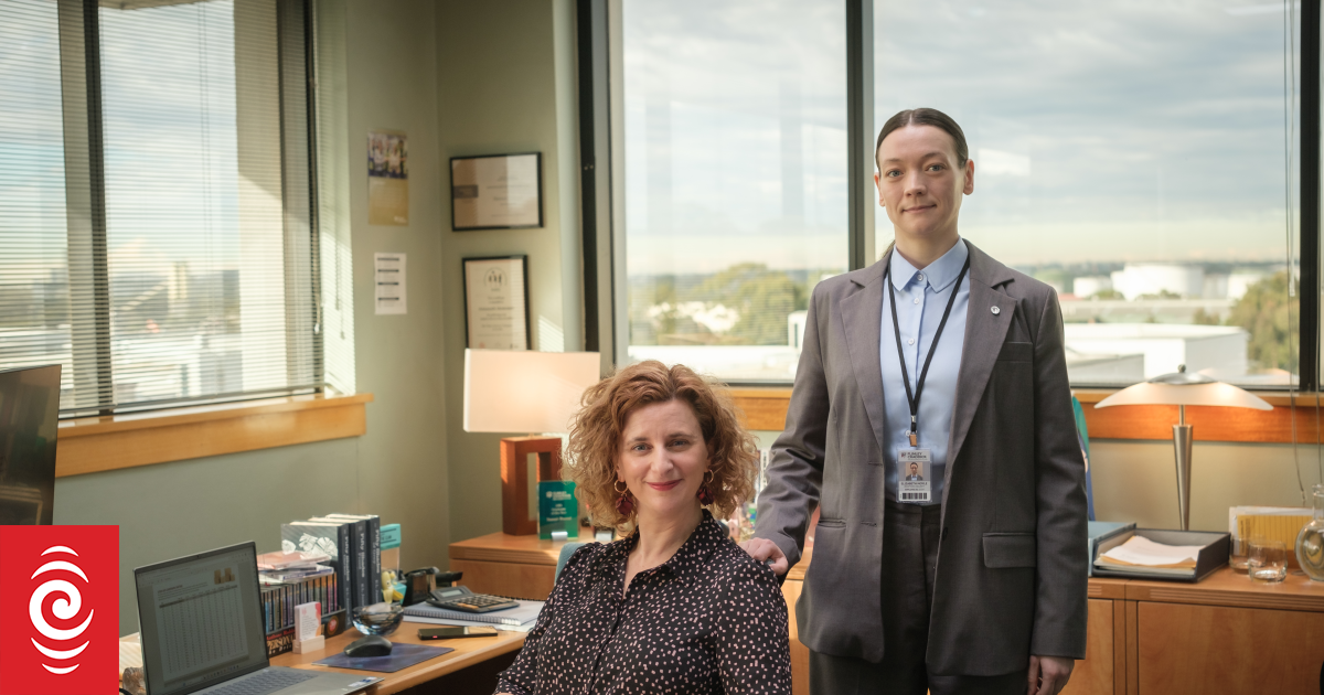 Fast Favourites: The Aussie Office’s Edith Poor | RNZ