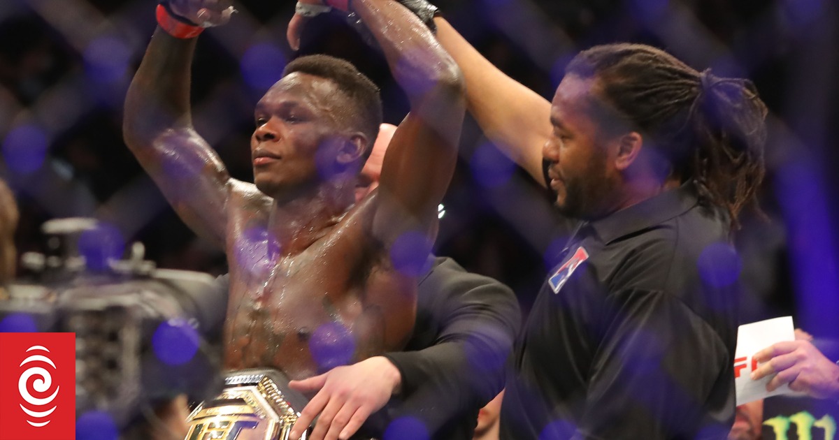 Israel Adesanya's Top 10 UFC performances | RNZ News