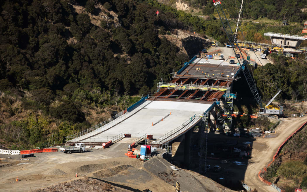 Bulk of earthworks complete for Manawatū - Hawke's Bay highway | RNZ News