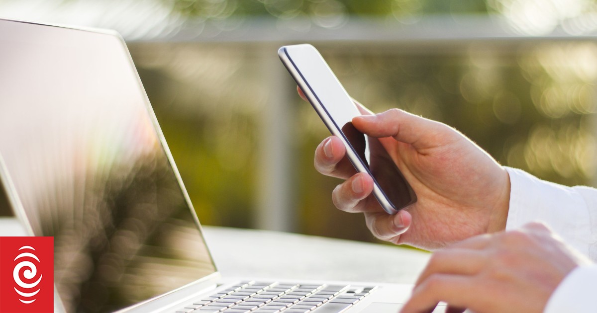 Widespread internet outages affect users across NZ | RNZ News