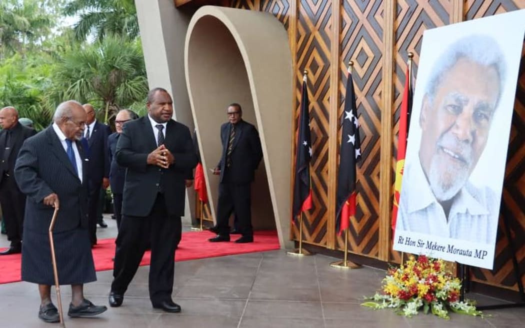 Somare family thanks PNG, urges safety during mourning period | RNZ News