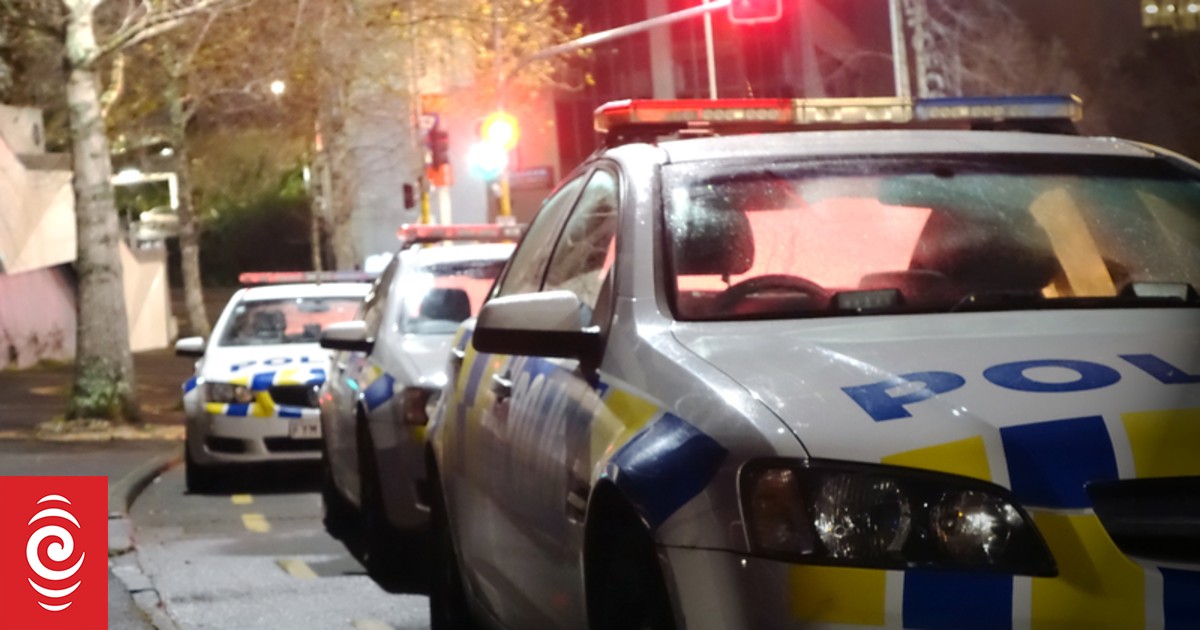 Police defend confusion over 111 calls | RNZ News