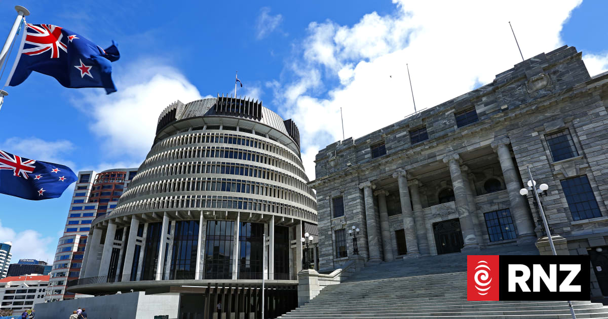 $130k paid out to ministerial staff after relationship 'breakdown' | RNZ