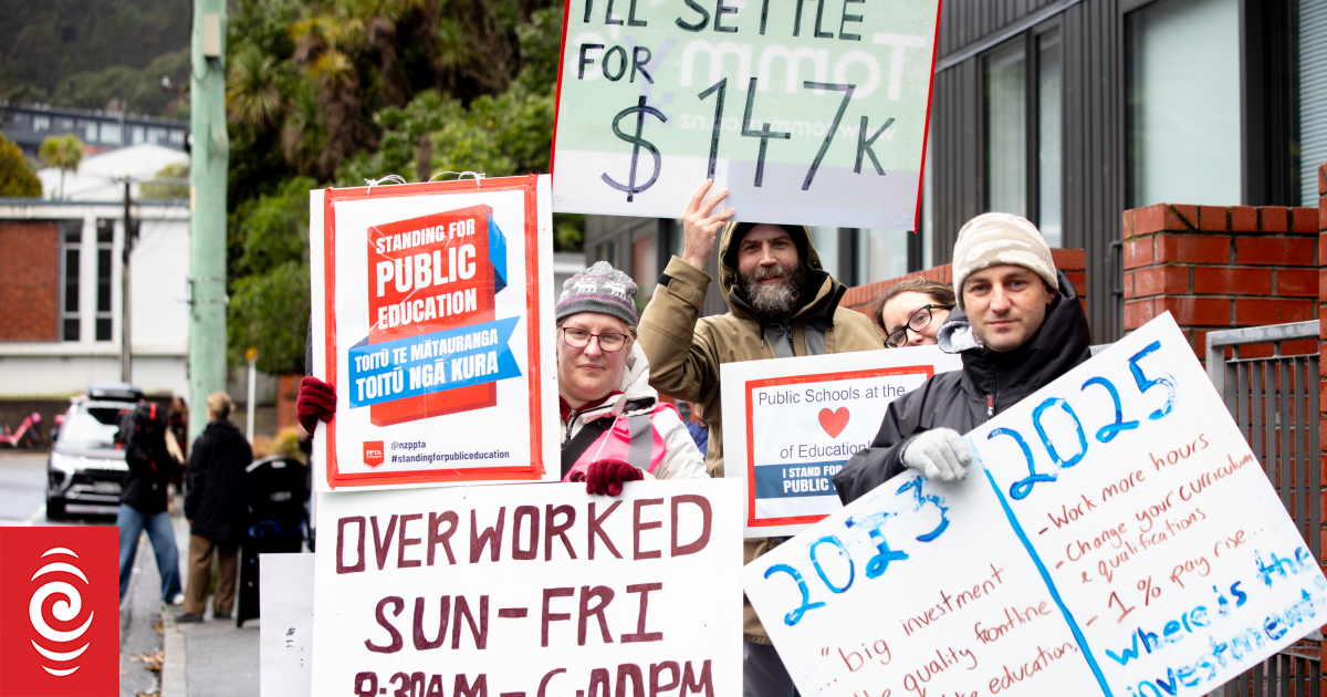 Teachers strike to protest against government's 'insulting' 1% pay ...