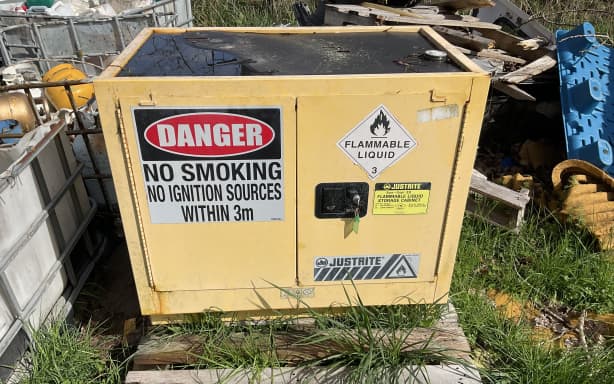Tonnes of 'toxic' waste removed from mortgagee sale property | RNZ