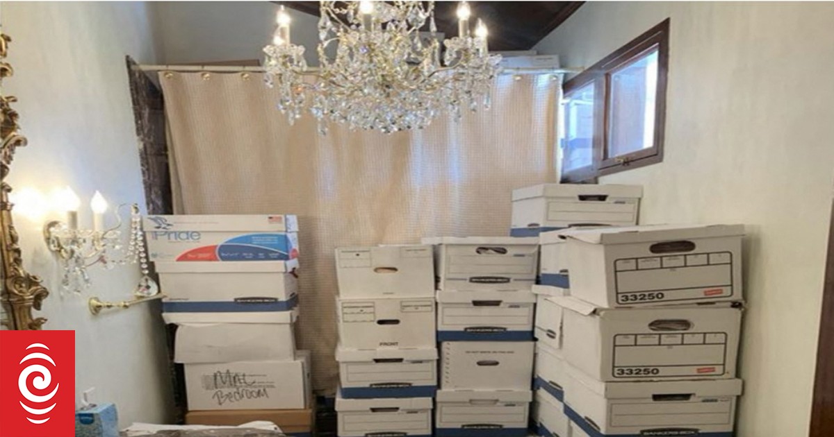 Boxes in the bathroom, boxes on stage: Pictures from Trump charges | RNZ News