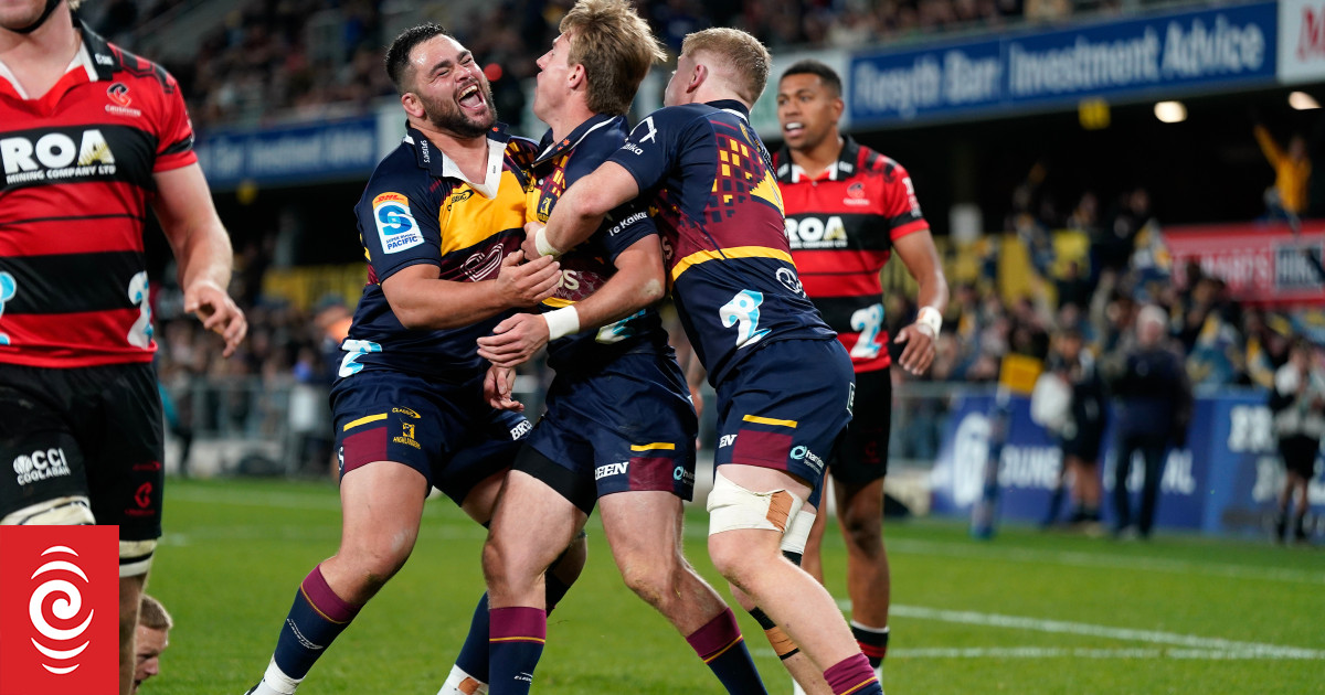 Highlanders heap more misery on Crusaders | RNZ News