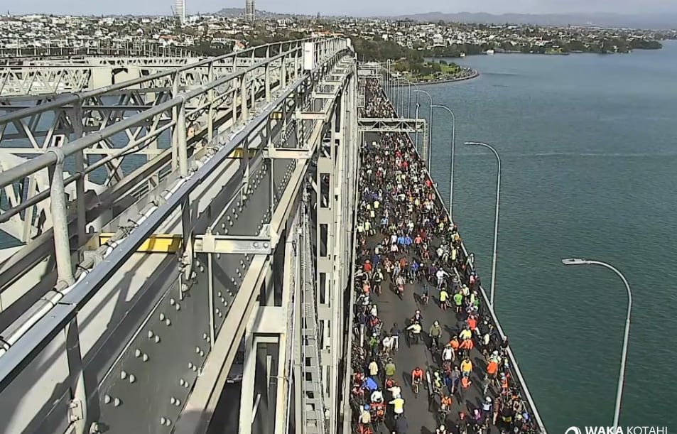 Transport Minister confirms govt wants to build new bridge in Auckland ...