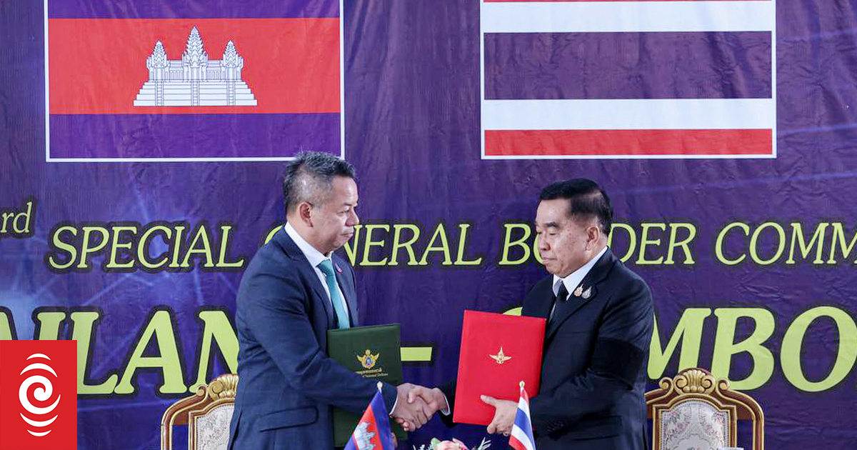 Thailand and Cambodia sign truce to halt fierce border conflict | RNZ News