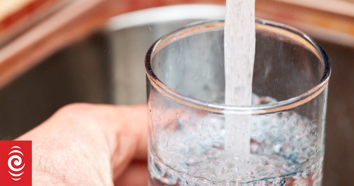 Mayor admits community anger over Waimate's drinking water ban | RNZ News