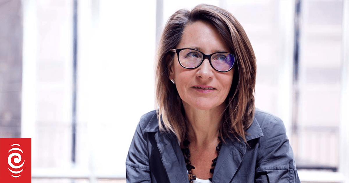 Elaine Kidd: the story comes first | RNZ