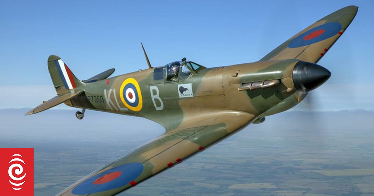 Pilot dies after crashing WW2-era Spitfire in UK | RNZ News