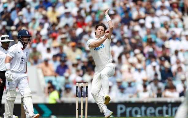 Black Caps lead England by 352 after third day of second test | RNZ