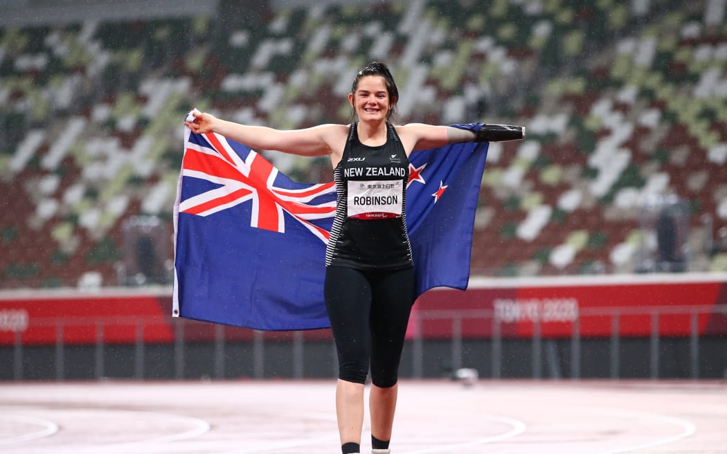 Javelin champion Holly Robinson easing back into Para world champs ...
