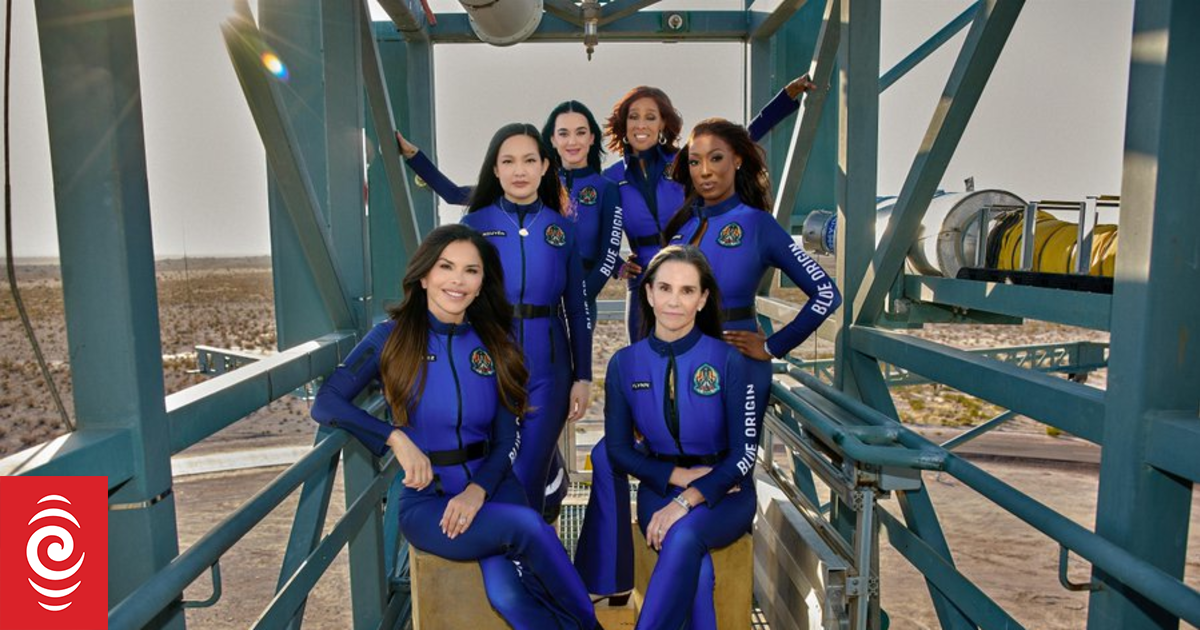 Katy Perry roars into space on all-woman flight | RNZ News
