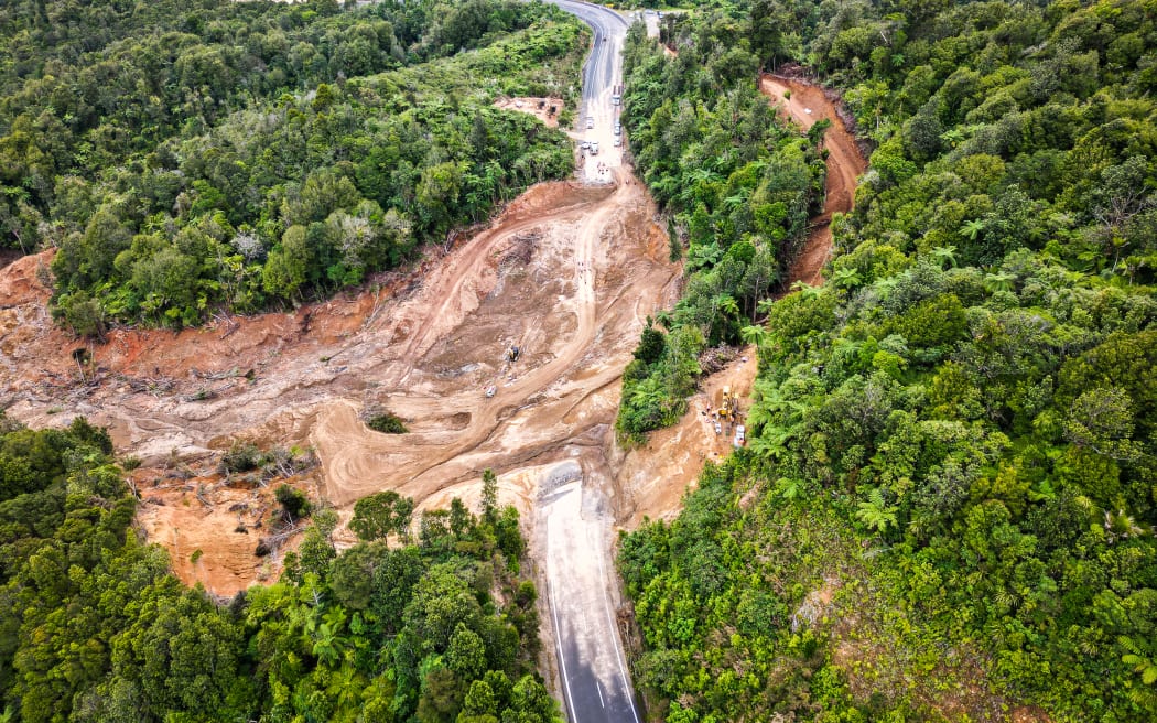 Coromandel highway reconstruction lauded as blueprint | RNZ News