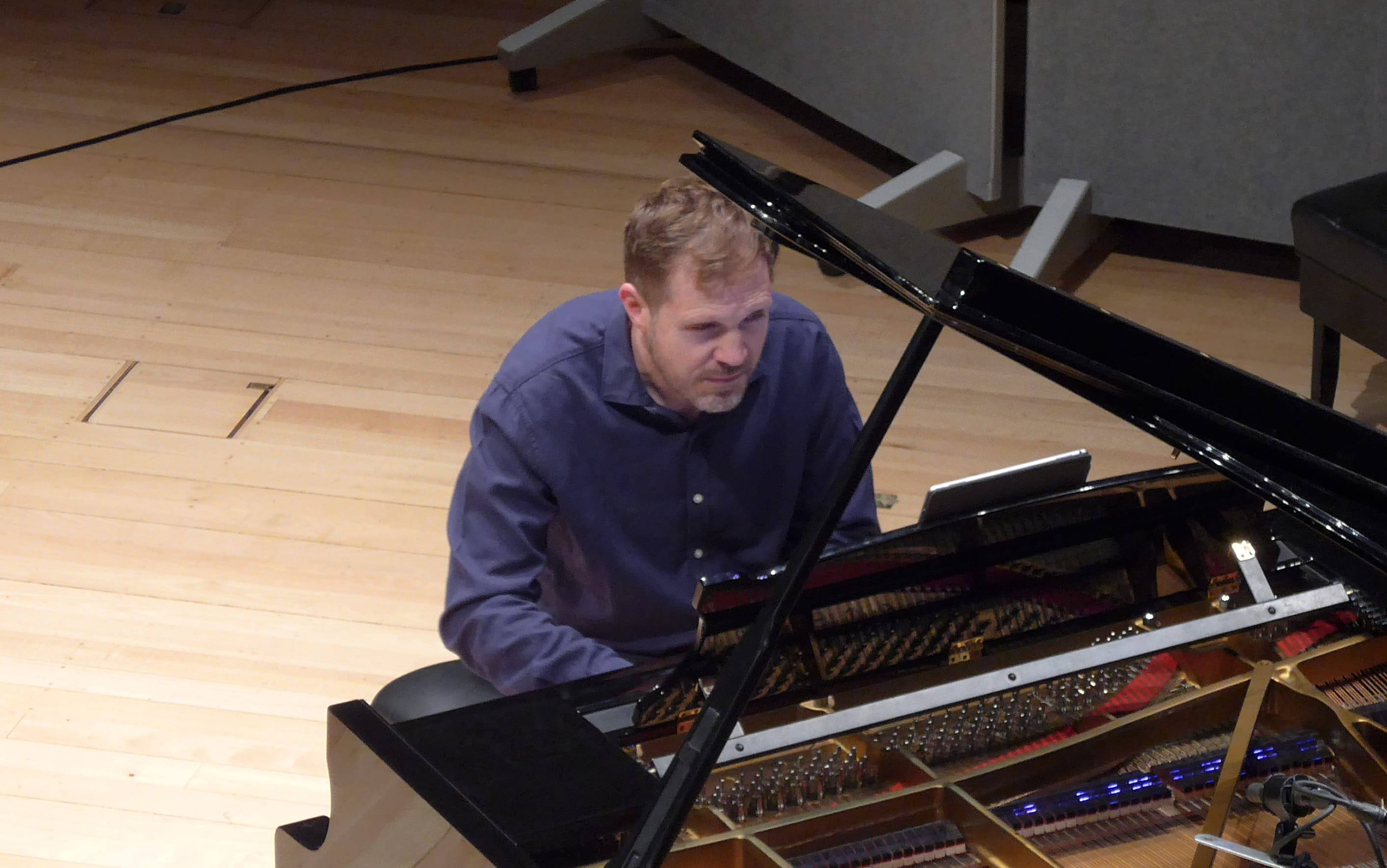 Leonie HOLMES: The Sound of Feeling | RNZ