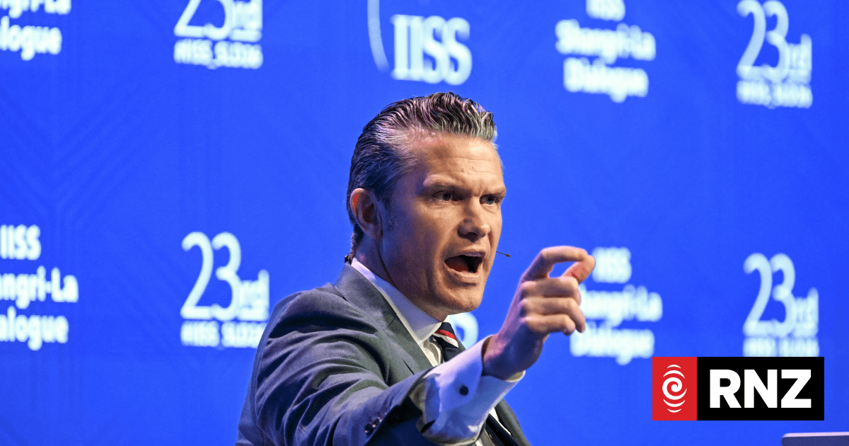 Pete Hegseth's 'freeloading' snipe: Should NZ be worried? | RNZ News