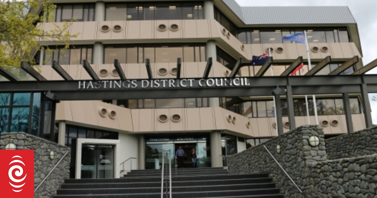 Hastings youth councillors given voting rights on committees | RNZ News