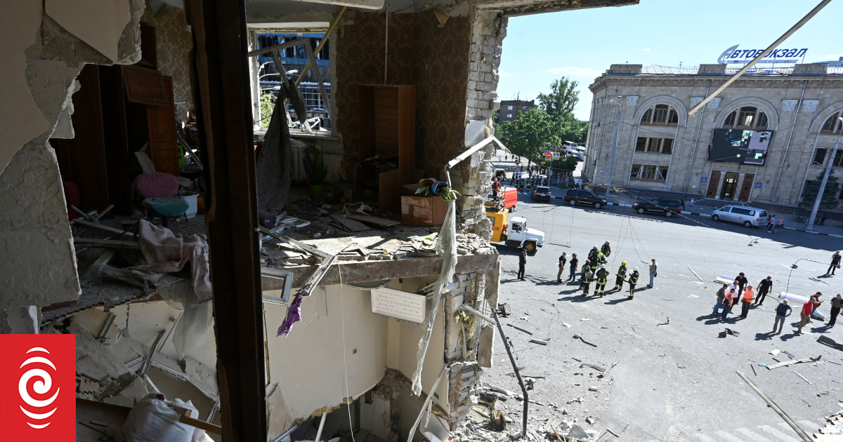 Russia launches 'massive' attack on Ukrainian power grid | RNZ News