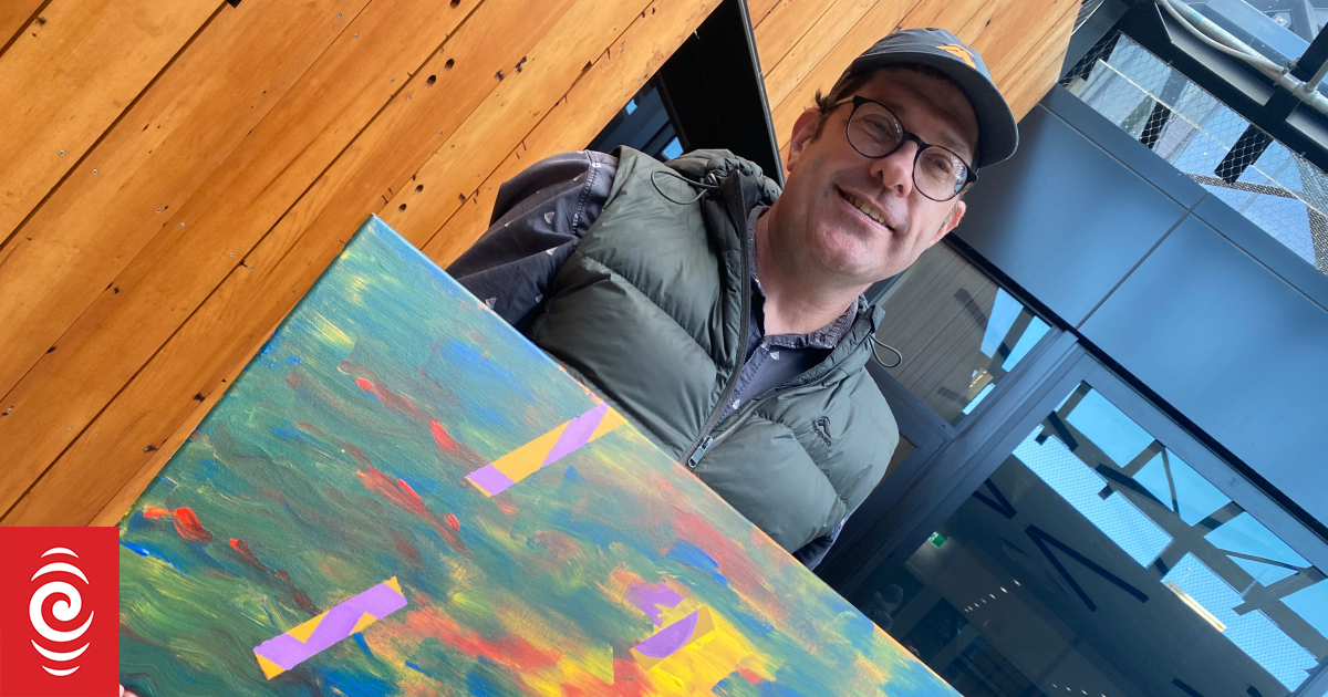 Art classes an 'amazing' outlet for homeless in Auckland | RNZ News