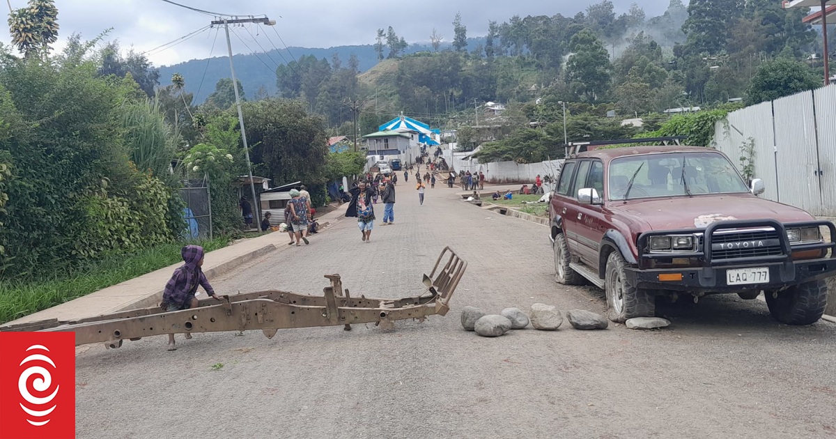 At least 26 killed in massacre in PNG highlands | RNZ News