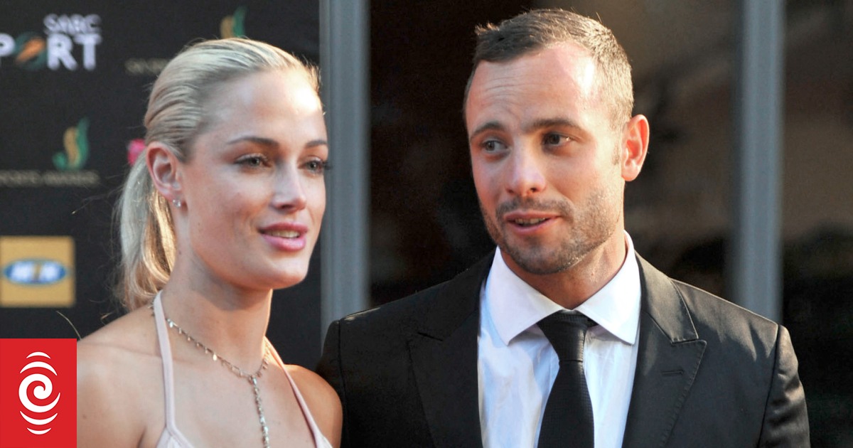 'Blade Runner' Pistorius released on parole 11 years after murdering ...