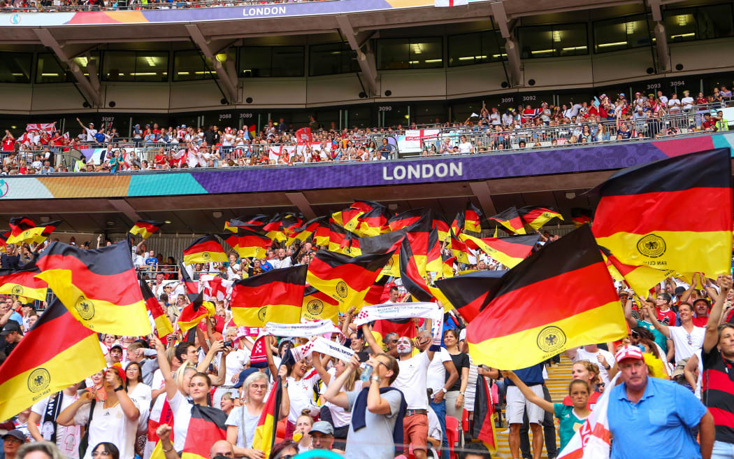 Suspected German 'fans' attack pub customers before Wembley clash with ...
