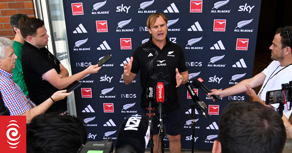 All Blacks: Scott Robertson's first day on the job | RNZ News