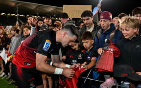 Super Rugby Pacific: Crusaders snatch pulsating victory over Chiefs ...