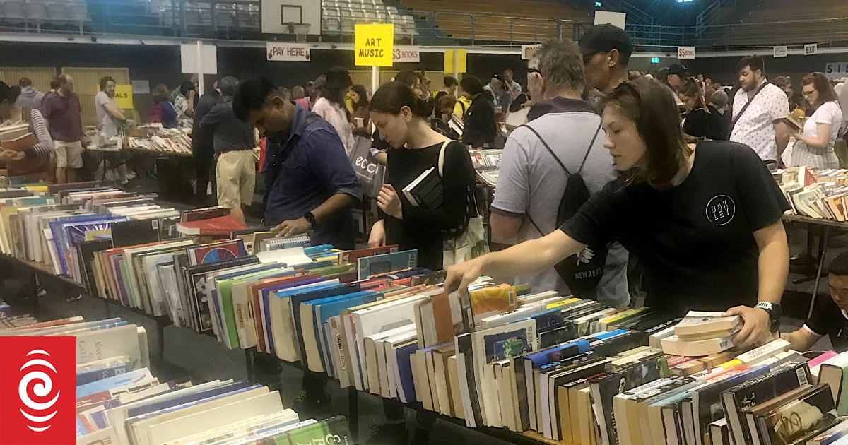 Why New Zealand is still in love with used book fairs | RNZ News
