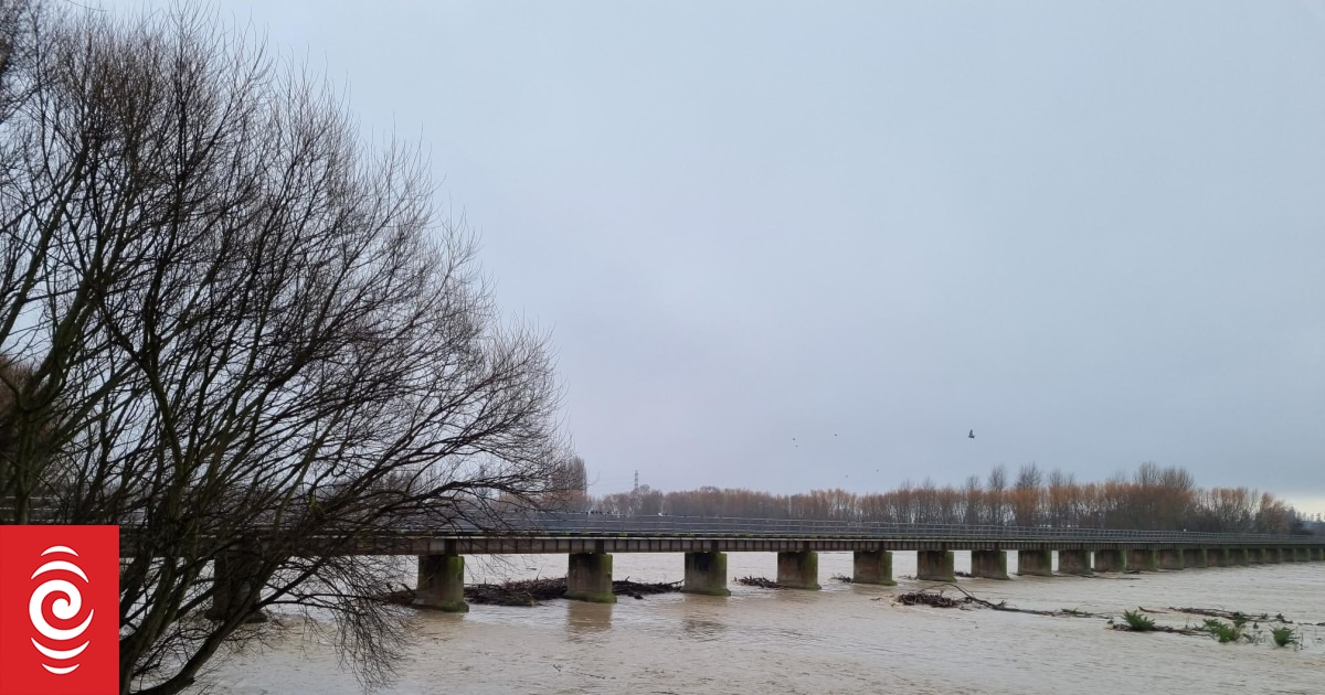 Call for government funding to help stop flooding in Canterbury | RNZ News
