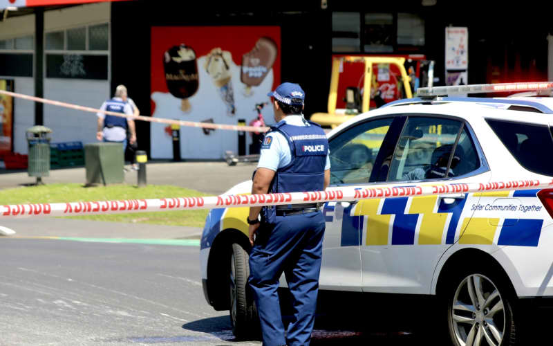 Man arrested over fatal bus stabbing, assault in Auckland | RNZ