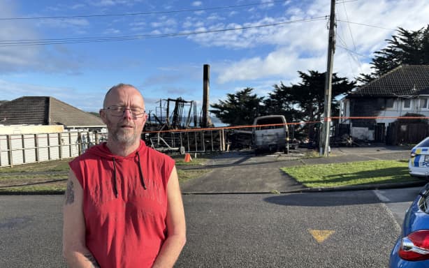'It just blew up': Tītahi Bay residents describe fast growing blaze | RNZ