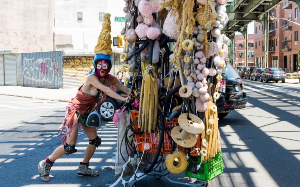 American slime mould tours Aotearoa | RNZ
