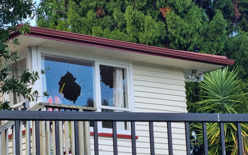 Talks held at weekend over Killer Beez, Tribesmen gang war - councillor ...