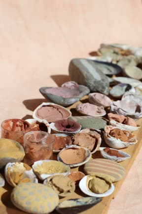 Kauae Raro Research Collective's passion for earth pigments | RNZ