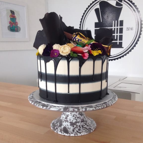 Cake creations with Niuafe Malupo | RNZ