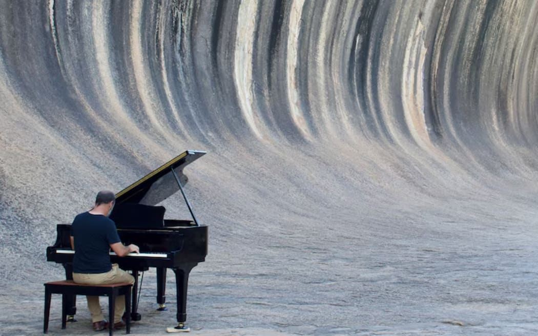 Tasmanian pianist takes outdoor performances to striking Australian ...