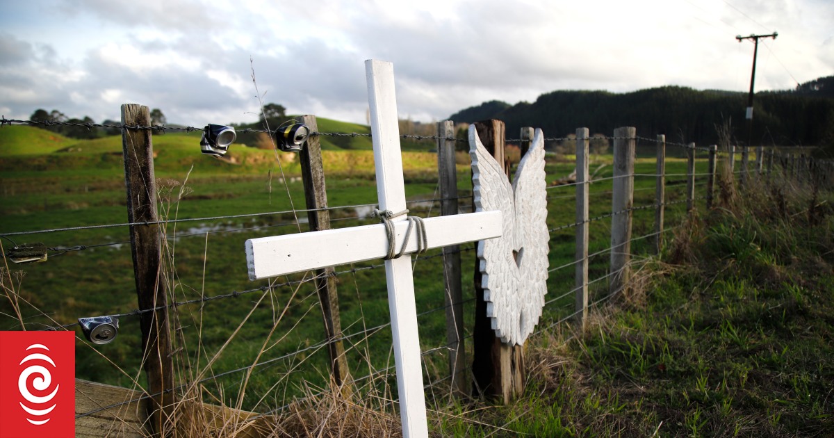 Mother of man left dead on side of road still waiting for police ...