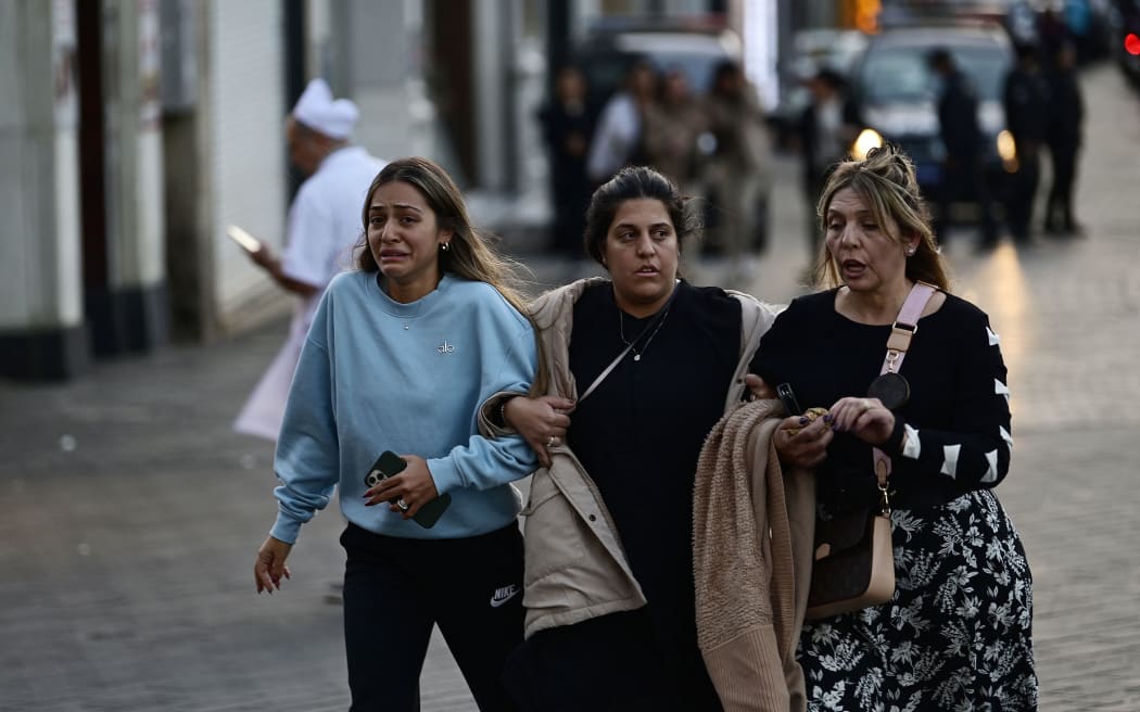 Istanbul explosion: Six dead in blast on crowded shopping street | RNZ News